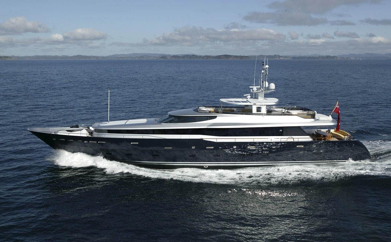 Yacht AD LIB, Alloy Yachts | CHARTERWORLD Luxury Superyacht Charters